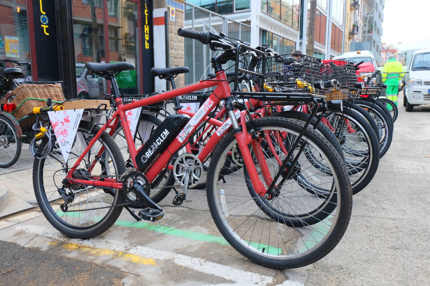 We are launching the fleet of shared electric bikes - Sostre Cívic